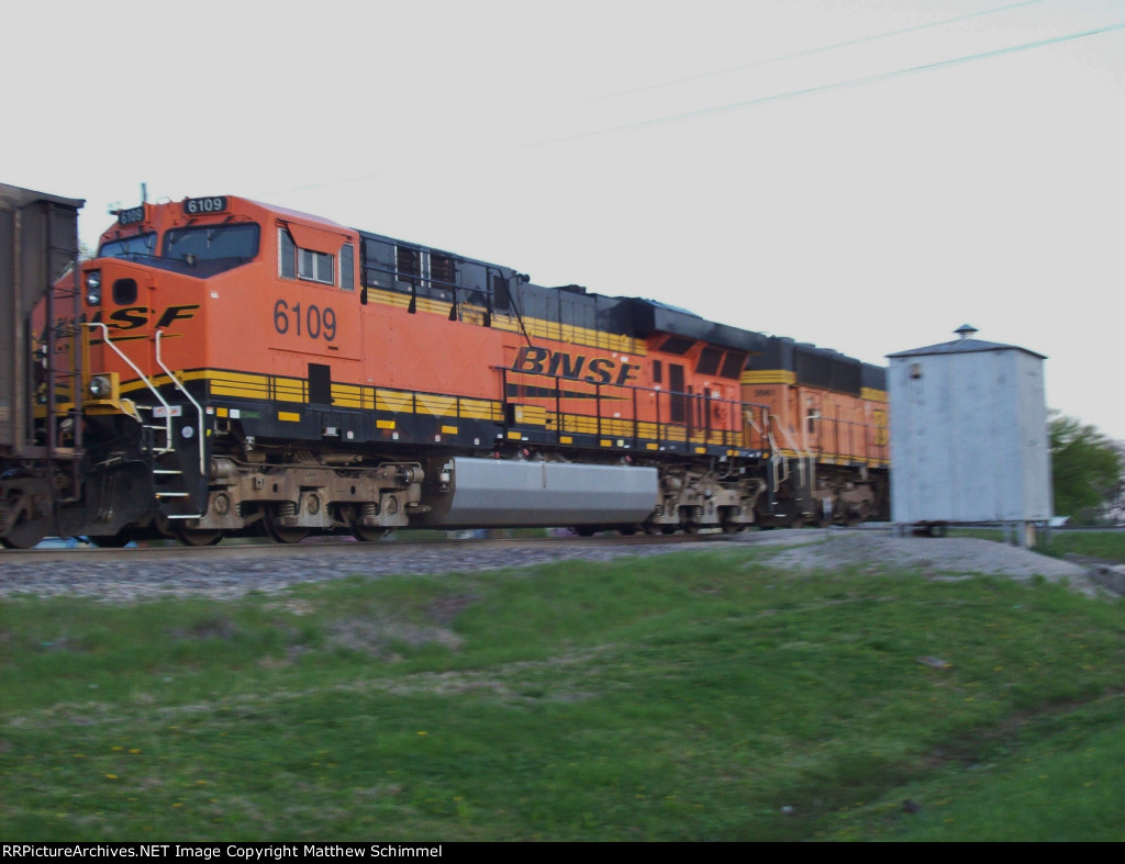 BNSF 6109